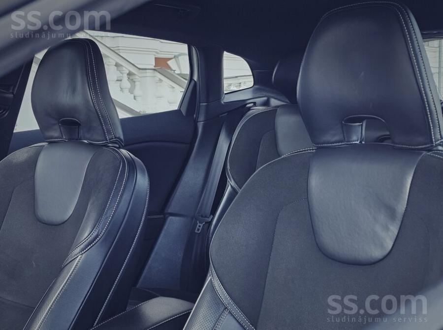 Balts Volvo V40 2015 Jelgava, ar dzinēja tilpumu 2.00 L un nobraukumu 186 tūkst. km par 7690 €, foto 9 vietnē AUTOMOTO.COM.LV