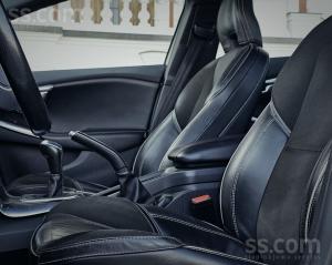 Balts Volvo V40 2015 Jelgava, ar dzinēja tilpumu 2.00 L un nobraukumu 186 tūkst. km par 7690 €, foto 11 vietnē AUTOMOTO.COM.LV
