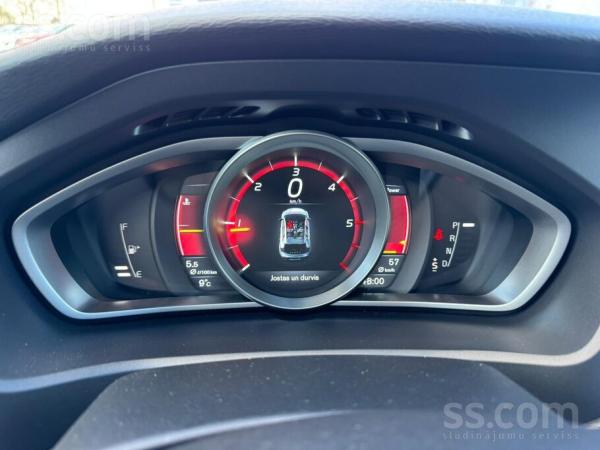 Белый Вольво В40 2015 в Елгава, объемом двигателя 1.60 л и пробегом 0 тыс. км за 7500 €, фото 7 на AUTOMOTO.COM.LV