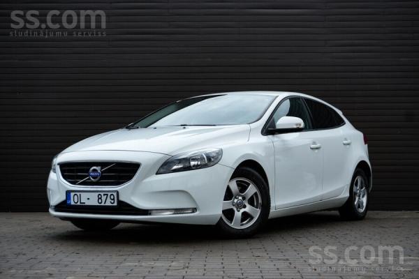 Balts Volvo V40 2015 Rīga, ar dzinēja tilpumu 1.60 L un nobraukumu 223 tūkst. km par 7790 €, foto 1 vietnē AUTOMOTO.COM.LV