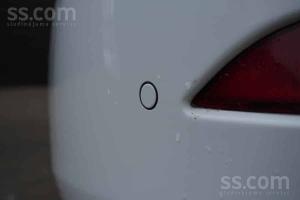 White Volvo V40 2015 in Riga, with an engine capacity of 1.60 L and mileage of 223 thousand km for 7790 €, photo 8 on AUTOMOTO.COM.LV