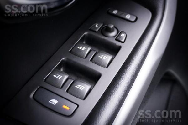 Balts Volvo V40 2015 Rīga, ar dzinēja tilpumu 1.60 L un nobraukumu 223 tūkst. km par 7790 €, foto 10 vietnē AUTOMOTO.COM.LV