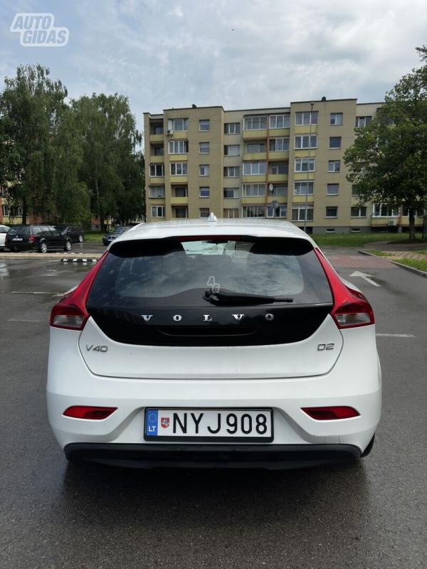 Balts Volvo V40 2015 Joniškis, ar dzinēja tilpumu 1.60 L un nobraukumu 167 tūkst. km par 6000 €, foto 6 vietnē AUTOMOTO.COM.LV