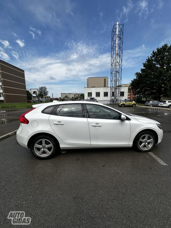 Balts Volvo V40 2015 Joniškis, ar dzinēja tilpumu 1.60 L un nobraukumu 167 tūkst. km par 6000 €, foto 7 vietnē AUTOMOTO.COM.LV