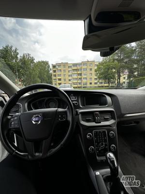 Белый Вольво В40 2015 в Ионишкис, объемом двигателя 1.60 л и пробегом 167 тыс. км за 6000 €, фото 12 на AUTOMOTO.COM.LV
