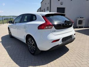 Balts Volvo V40 2015 Alīta, ar dzinēja tilpumu 2.00 L un nobraukumu 239 tūkst. km par 4999 €, foto 5 vietnē AUTOMOTO.COM.LV