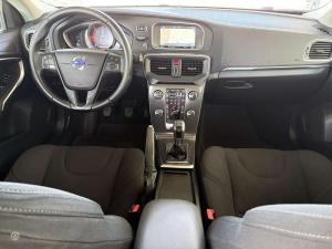 Balts Volvo V40 2015 Alīta, ar dzinēja tilpumu 2.00 L un nobraukumu 239 tūkst. km par 4999 €, foto 7 vietnē AUTOMOTO.COM.LV