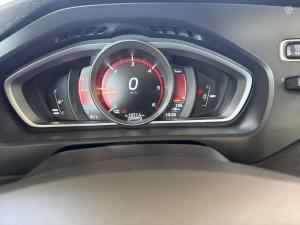 Balts Volvo V40 2015 Alīta, ar dzinēja tilpumu 2.00 L un nobraukumu 239 tūkst. km par 4999 €, foto 10 vietnē AUTOMOTO.COM.LV