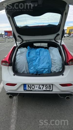 White Volvo V40 2015 in Riga, with an engine capacity of 2.00 L and mileage of 247 thousand km for 7200 €, photo 6 on AUTOMOTO.COM.LV