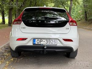 White Volvo V40 2015 in Bauska, with an engine capacity of 2.00 L and mileage of 264 thousand km for 6400 €, photo 3 on AUTOMOTO.COM.LV