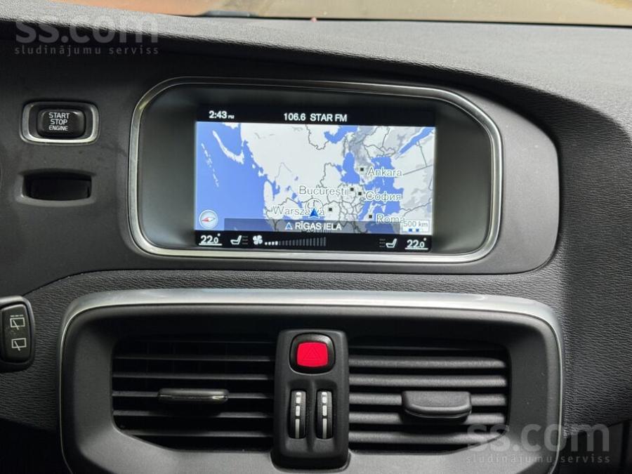 White Volvo V40 2015 in Bauska, with an engine capacity of 2.00 L and mileage of 264 thousand km for 6400 €, photo 19 on AUTOMOTO.COM.LV