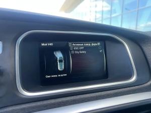 White Volvo V40 2015 in Rezekne, with an engine capacity of 2.00 L and mileage of 247 thousand km for 6990 €, photo 19 on AUTOMOTO.COM.LV
