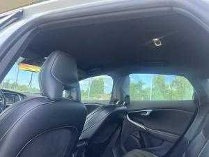 White Volvo V40 2015 in Rezekne, with an engine capacity of 2.00 L and mileage of 247 thousand km for 6990 €, photo 21 on AUTOMOTO.COM.LV