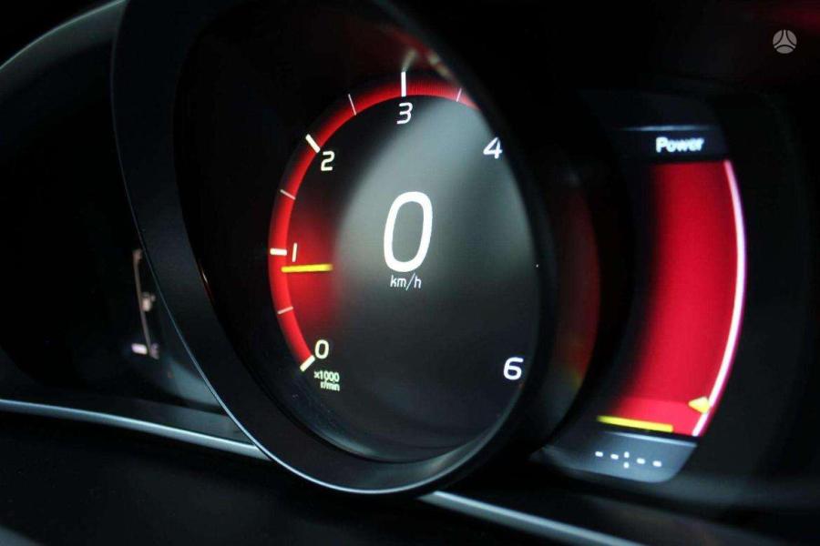 Balts Volvo V40 2015 Kauņa, ar dzinēja tilpumu 2.00 L un nobraukumu 300 tūkst. km par 6750 €, foto 12 vietnē AUTOMOTO.COM.LV