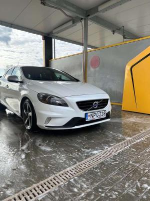 Balts Volvo V40 2015 Šauļi, ar dzinēja tilpumu 1.98 L un nobraukumu 303 tūkst. km par 6100 €, foto 8 vietnē AUTOMOTO.COM.LV