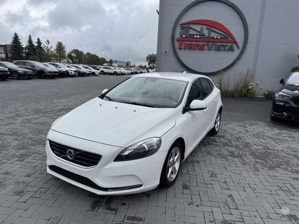 Balts Volvo V40 2015 Telšiai, ar dzinēja tilpumu 1.56 L un nobraukumu 221 tūkst. km par 5500 €, foto 1 vietnē AUTOMOTO.COM.LV
