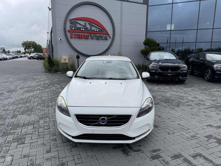 Balts Volvo V40 2015 Telšiai, ar dzinēja tilpumu 1.56 L un nobraukumu 221 tūkst. km par 5500 €, foto 8 vietnē AUTOMOTO.COM.LV
