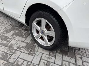 Balts Volvo V40 2015 Telšiai, ar dzinēja tilpumu 1.56 L un nobraukumu 221 tūkst. km par 5500 €, foto 9 vietnē AUTOMOTO.COM.LV