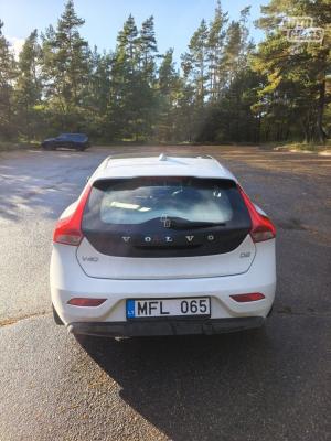 Balts Volvo V40 2015 Palanga, ar dzinēja tilpumu 2.00 L un nobraukumu 233 tūkst. km par 8950 €, foto 5 vietnē AUTOMOTO.COM.LV