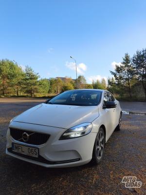 Balts Volvo V40 2015 Palanga, ar dzinēja tilpumu 2.00 L un nobraukumu 233 tūkst. km par 8950 €, foto 15 vietnē AUTOMOTO.COM.LV
