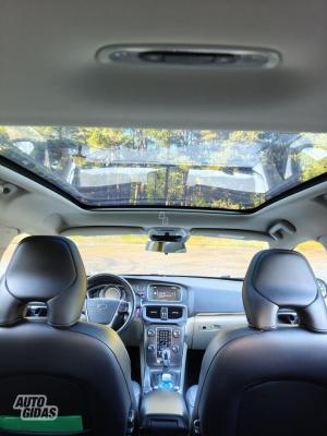 Balts Volvo V40 2015 Palanga, ar dzinēja tilpumu 2.00 L un nobraukumu 233 tūkst. km par 8950 €, foto 33 vietnē AUTOMOTO.COM.LV