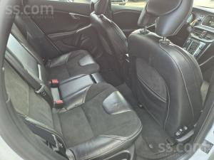 White Volvo V40 2015 in Liepaja, with an engine capacity of 2.00 L and mileage of 344 thousand km for 5990 €, photo 9 on AUTOMOTO.COM.LV