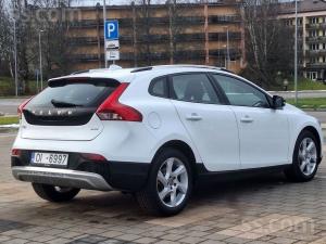 Balts Volvo V40 2016 Cēsis, ar dzinēja tilpumu 2.00 L un nobraukumu 258 tūkst. km par 8500 €, foto 6 vietnē AUTOMOTO.COM.LV