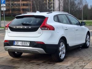 Balts Volvo V40 2016 Cēsis, ar dzinēja tilpumu 2.00 L un nobraukumu 258 tūkst. km par 8500 €, foto 7 vietnē AUTOMOTO.COM.LV