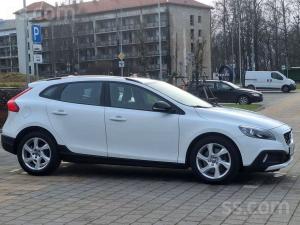 Balts Volvo V40 2016 Cēsis, ar dzinēja tilpumu 2.00 L un nobraukumu 258 tūkst. km par 8500 €, foto 11 vietnē AUTOMOTO.COM.LV