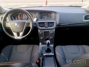 Balts Volvo V40 2016 Cēsis, ar dzinēja tilpumu 2.00 L un nobraukumu 258 tūkst. km par 8500 €, foto 23 vietnē AUTOMOTO.COM.LV
