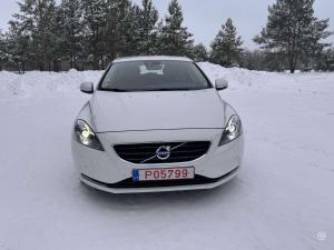 Balts Volvo V40 2016 Jonava, ar dzinēja tilpumu 1.97 L un nobraukumu 277 tūkst. km par 6950 €, foto 13 vietnē AUTOMOTO.COM.LV