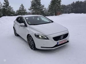Balts Volvo V40 2016 Jonava, ar dzinēja tilpumu 1.97 L un nobraukumu 277 tūkst. km par 6950 €, foto 14 vietnē AUTOMOTO.COM.LV