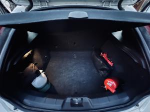 Balts Volvo V40 2016 Mažeikiai, ar dzinēja tilpumu 2.00 L un nobraukumu 278 tūkst. km par 5999 €, foto 7 vietnē AUTOMOTO.COM.LV