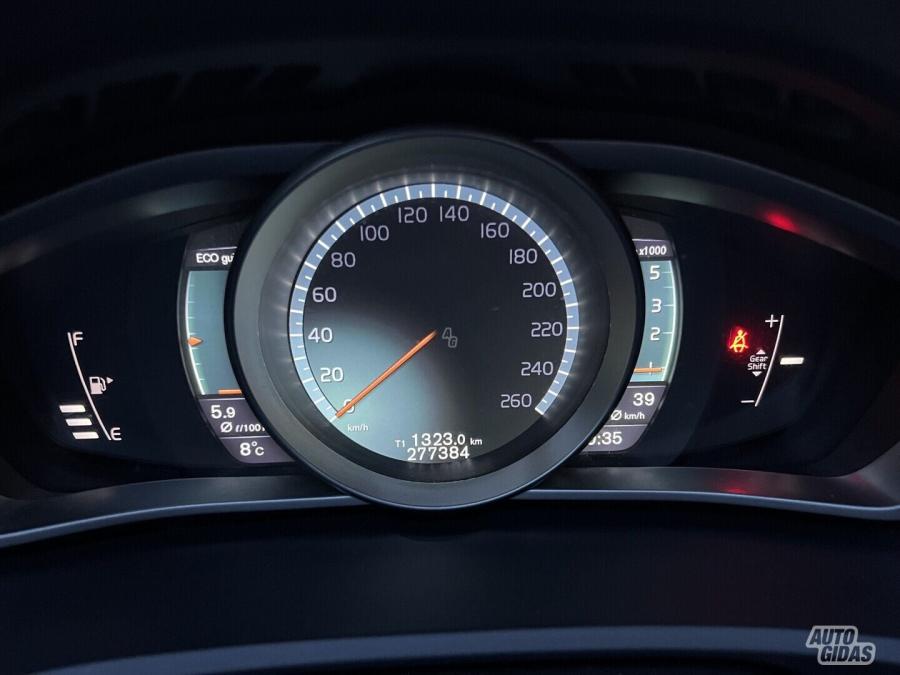 Balts Volvo V40 2016 Mažeikiai, ar dzinēja tilpumu 2.00 L un nobraukumu 278 tūkst. km par 5999 €, foto 11 vietnē AUTOMOTO.COM.LV