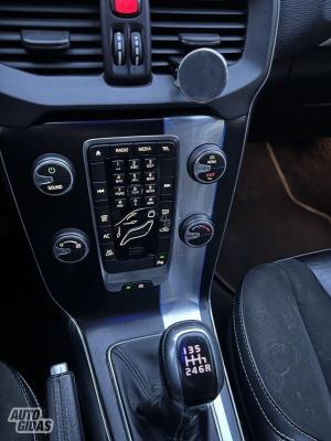 Balts Volvo V40 2016 Mažeikiai, ar dzinēja tilpumu 2.00 L un nobraukumu 278 tūkst. km par 5999 €, foto 16 vietnē AUTOMOTO.COM.LV