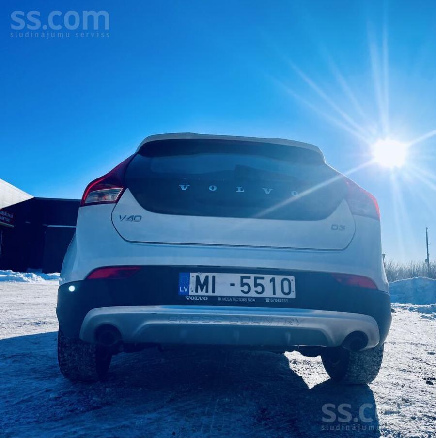 Balts Volvo V40 2016 Rīga, ar dzinēja tilpumu 2.00 L un nobraukumu 230 tūkst. km par 7750 €, foto 10 vietnē AUTOMOTO.COM.LV