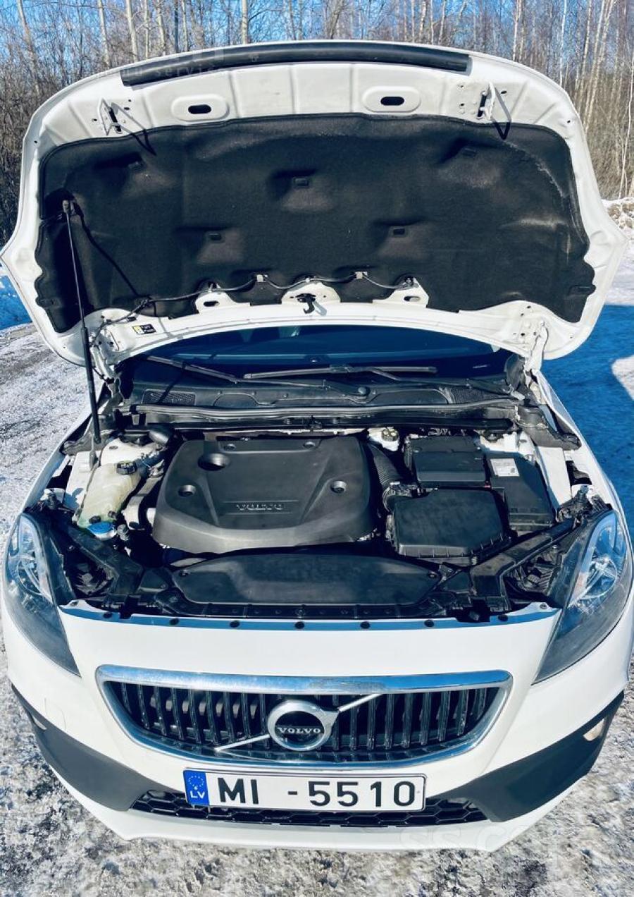 Balts Volvo V40 2016 Rīga, ar dzinēja tilpumu 2.00 L un nobraukumu 230 tūkst. km par 7750 €, foto 12 vietnē AUTOMOTO.COM.LV