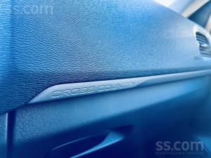 Balts Volvo V40 2016 Rīga, ar dzinēja tilpumu 2.00 L un nobraukumu 230 tūkst. km par 7750 €, foto 24 vietnē AUTOMOTO.COM.LV