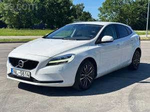 Balts Volvo V40 2016 Rīga, ar dzinēja tilpumu 2.00 L un nobraukumu 270 tūkst. km par 8000 €, foto  vietnē AUTOMOTO.COM.LV