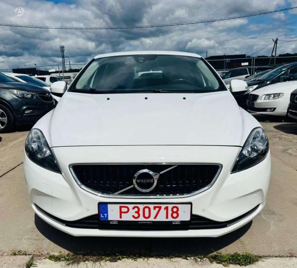 Balts Volvo V40 2016 Kauņa, ar dzinēja tilpumu 1.97 L un nobraukumu 210 tūkst. km par 8800 €, foto 2 vietnē AUTOMOTO.COM.LV