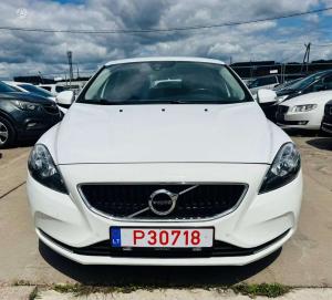 White Volvo V40 2016 in Kaunas, with an engine capacity of 1.97 L and mileage of 210 thousand km for 8800 €, photo 3 on AUTOMOTO.COM.LV
