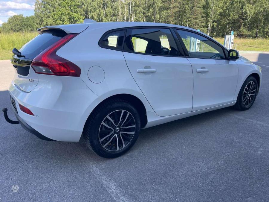 Balts Volvo V40 2016 Kauņa, ar dzinēja tilpumu 1.97 L un nobraukumu 196 tūkst. km par 6950 €, foto 11 vietnē AUTOMOTO.COM.LV