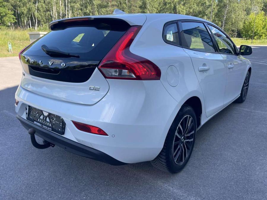 Balts Volvo V40 2016 Kauņa, ar dzinēja tilpumu 1.97 L un nobraukumu 196 tūkst. km par 6950 €, foto 12 vietnē AUTOMOTO.COM.LV