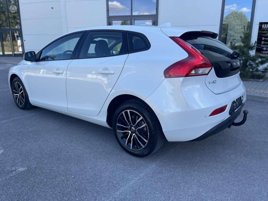 Balts Volvo V40 2016 Kauņa, ar dzinēja tilpumu 1.97 L un nobraukumu 196 tūkst. km par 6950 €, foto 15 vietnē AUTOMOTO.COM.LV