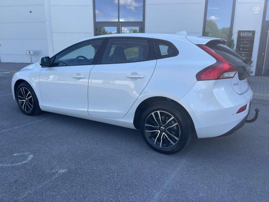 Balts Volvo V40 2016 Kauņa, ar dzinēja tilpumu 1.97 L un nobraukumu 196 tūkst. km par 6950 €, foto 16 vietnē AUTOMOTO.COM.LV