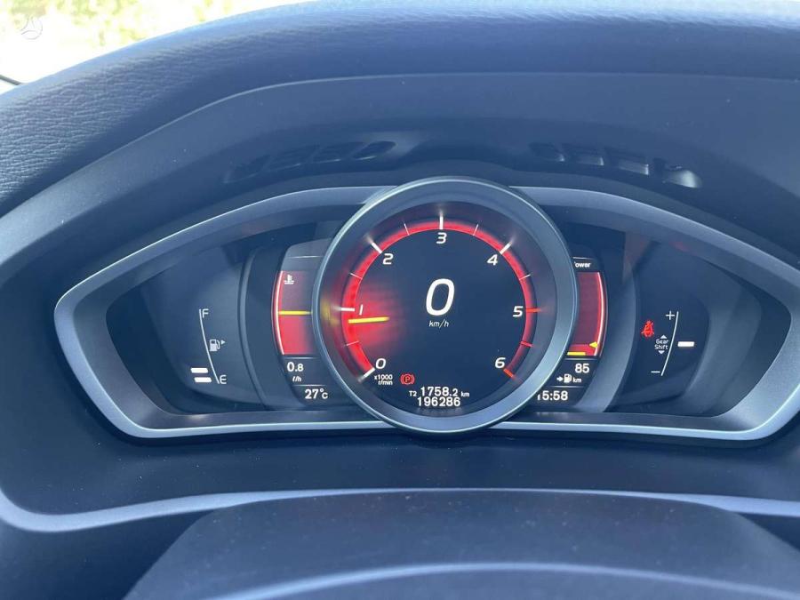 Balts Volvo V40 2016 Kauņa, ar dzinēja tilpumu 1.97 L un nobraukumu 196 tūkst. km par 6950 €, foto 20 vietnē AUTOMOTO.COM.LV