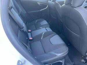 Balts Volvo V40 2016 Kauņa, ar dzinēja tilpumu 1.97 L un nobraukumu 196 tūkst. km par 6950 €, foto 29 vietnē AUTOMOTO.COM.LV