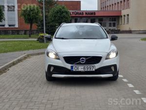 Balts Volvo V40 2016 Cēsis, ar dzinēja tilpumu 2.00 L un nobraukumu 262 tūkst. km par 7450 €, foto 4 vietnē AUTOMOTO.COM.LV