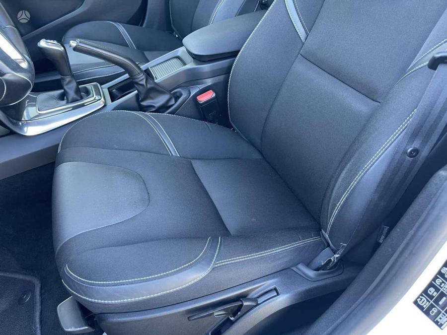 Balts Volvo V40 2016 Kauņa, ar dzinēja tilpumu 1.56 L un nobraukumu 196 tūkst. km par 6950 €, foto 26 vietnē AUTOMOTO.COM.LV