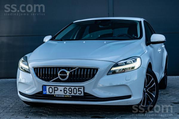 Белый Вольво В40 2016 в Рига, объемом двигателя 2.00 л и пробегом 280 тыс. км за 7500 €, фото 3 на AUTOMOTO.COM.LV